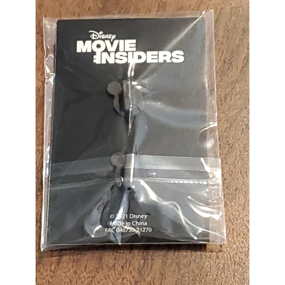 Disney | Accessories | Disney Encanto Mirabel 222 Oscars Pin Disney ...